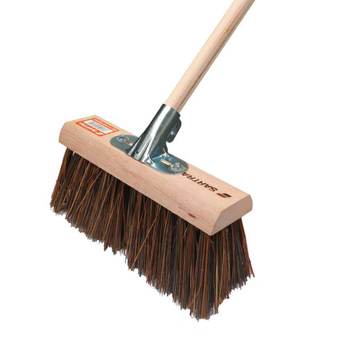 Brooms & Brushes / Tools